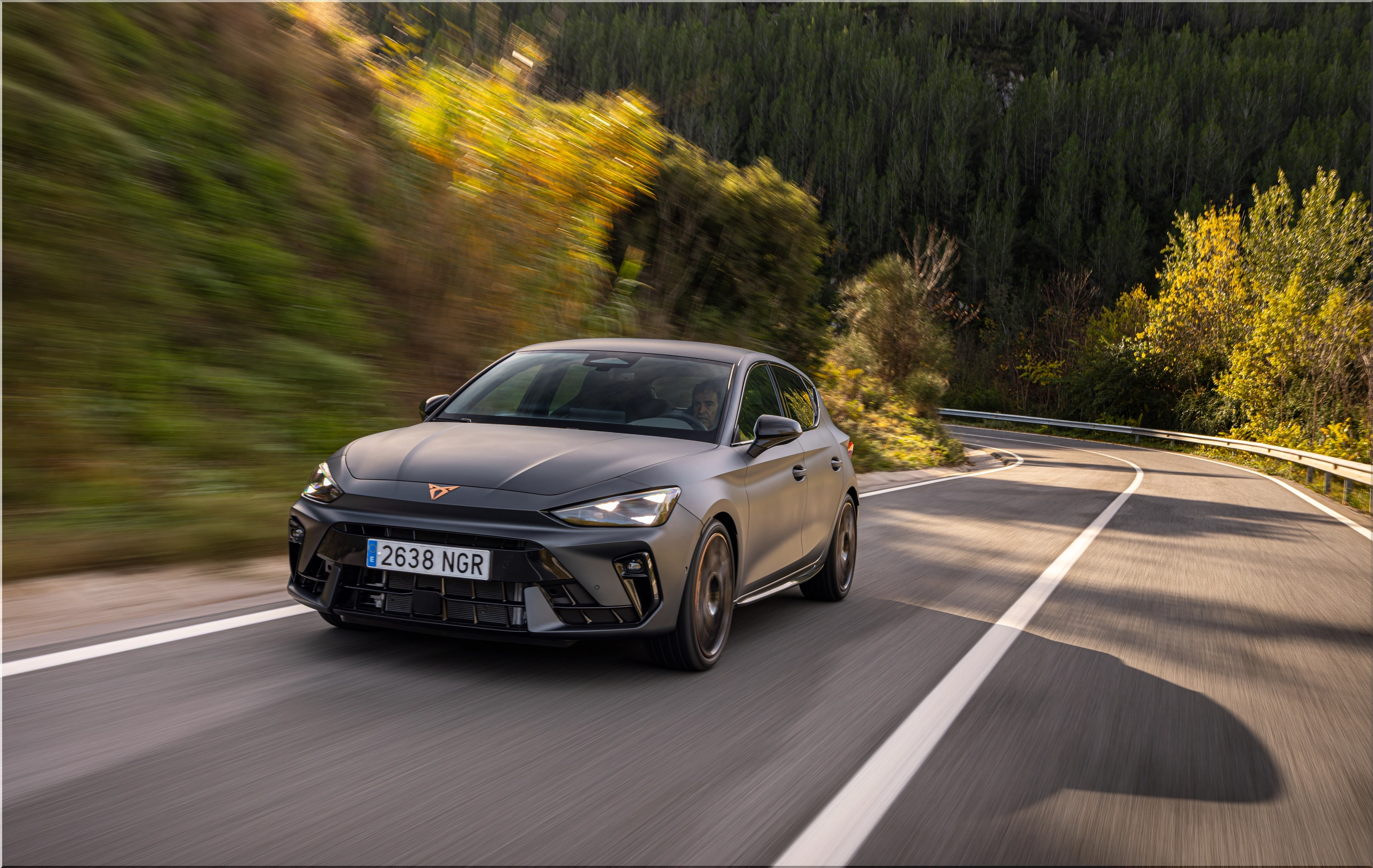 CUPRA Leon VZ Debuts With 325PS and Record FWD Performance | Panorica
