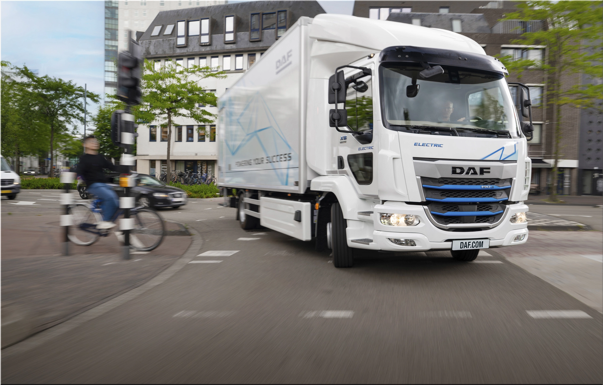 DAF Electric Trucks 2025: XD, XF, XB: Specs, Range, and Charging | Panorica