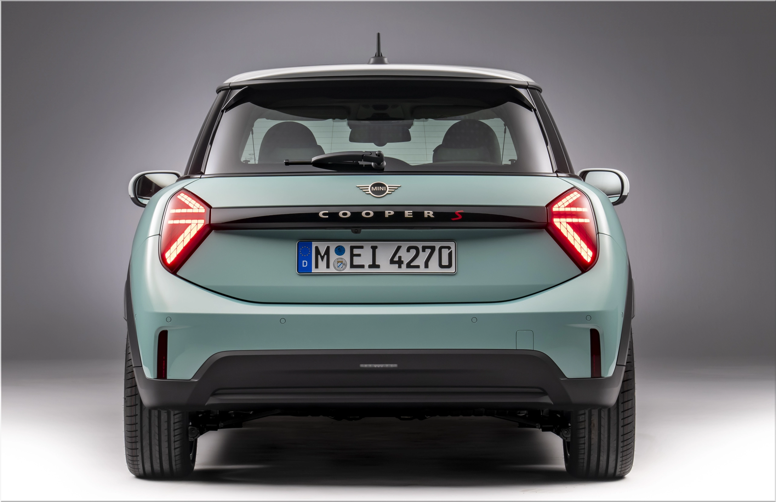 The new MINI Cooper with gasoline engines: A classic reborn with more ...