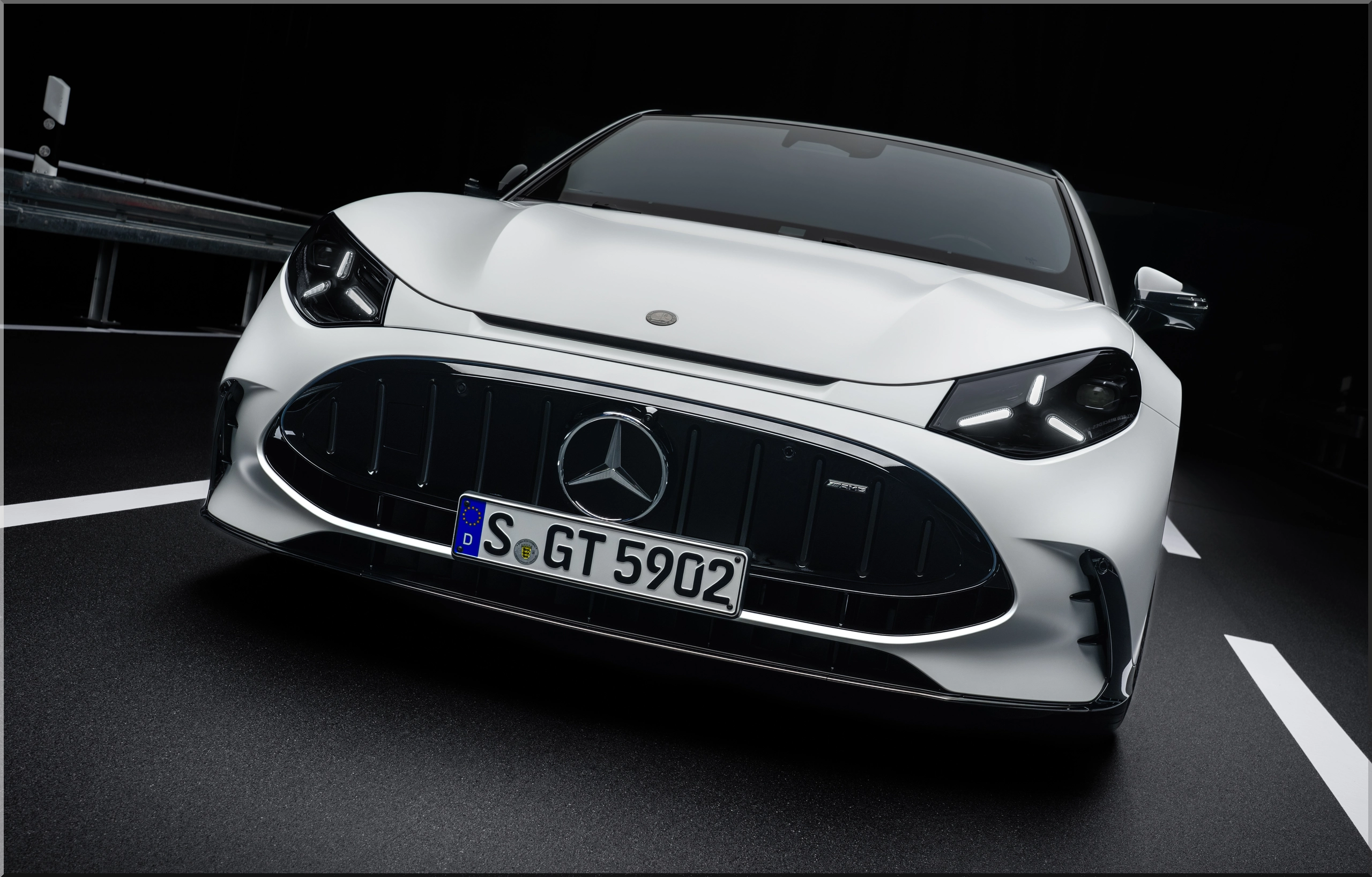 Mercedes-AMG GT 4-Door EV Debuts With 1,169 hp | Panorica