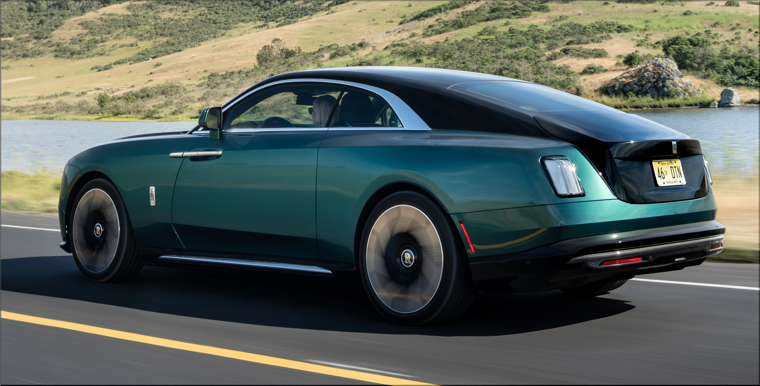Spectre: The Rolls-Royce Electric Super Coupé That Ushers in a New Era ...