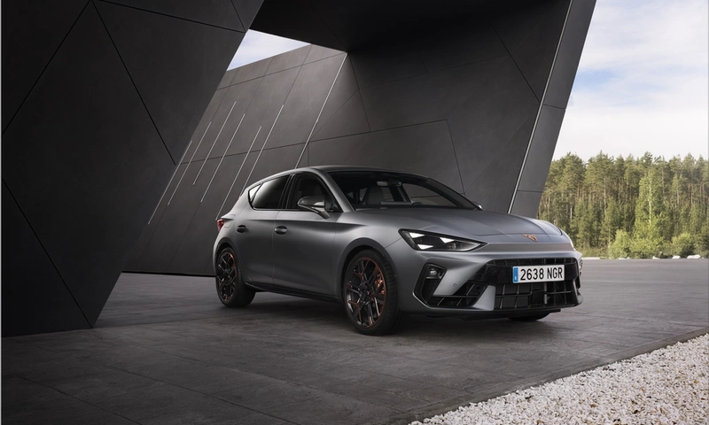 CUPRA performance model | Panorica