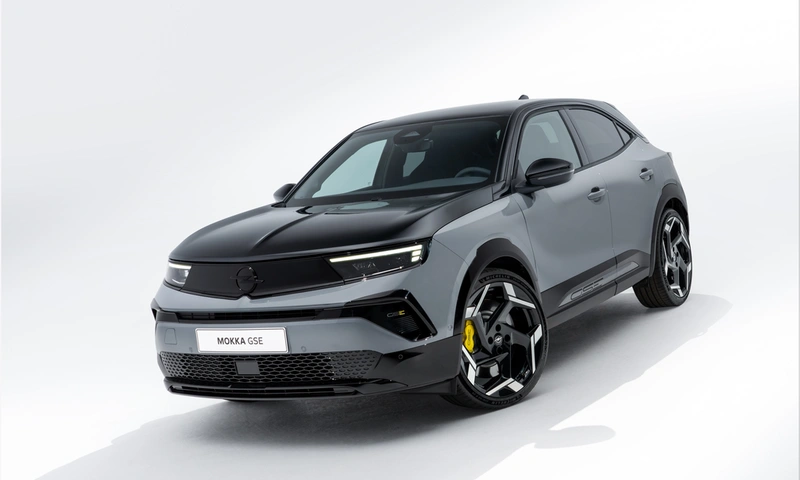 Mercedes Vito 2025: 30 Years of Innovation in Commercial Vans | Panorica