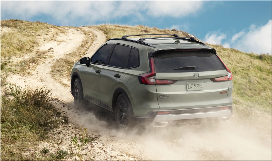 2026 Honda CR-V TrailSport Hybrid Adds Off-Road Power and Tech | Panorica